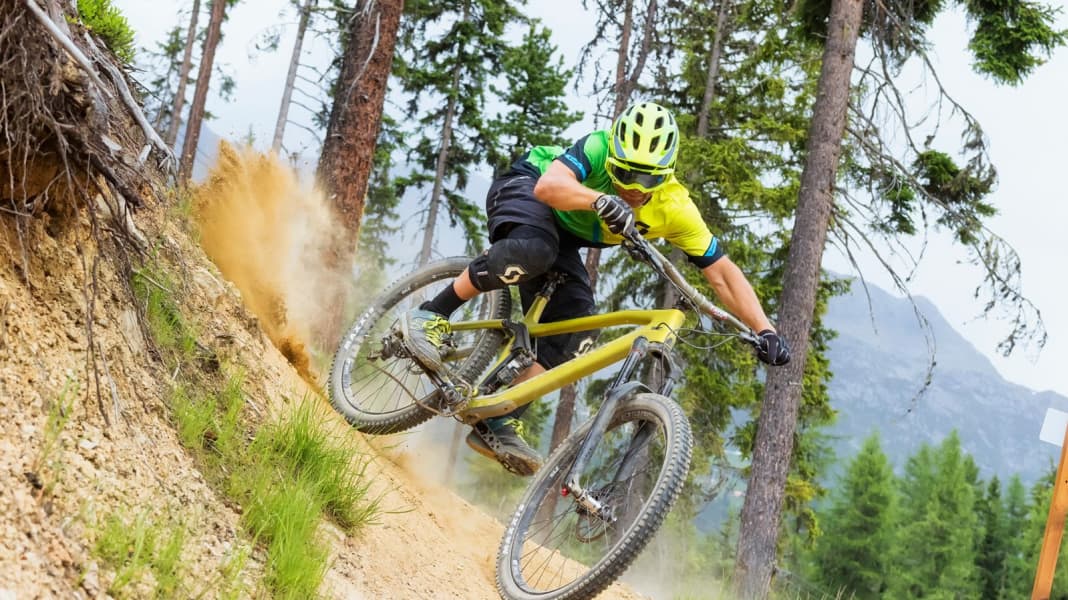 5 aggressive Trailbikes im Test | BIKE