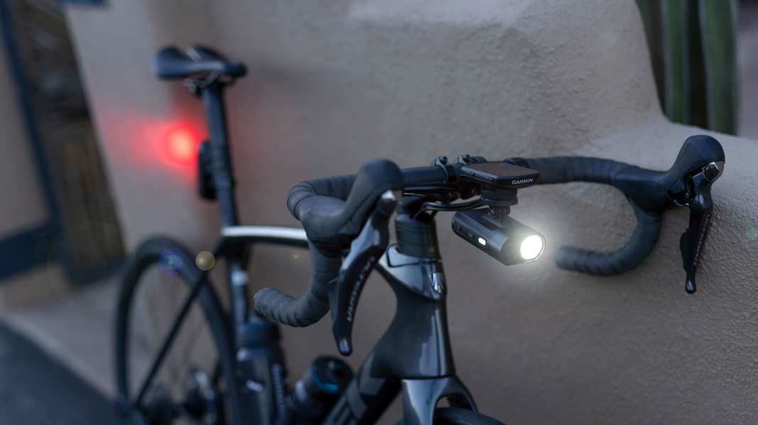 Garmin Varia Vue: Frontlicht mit integrierter 4K-Dashcam für Radfahrer | TOUR