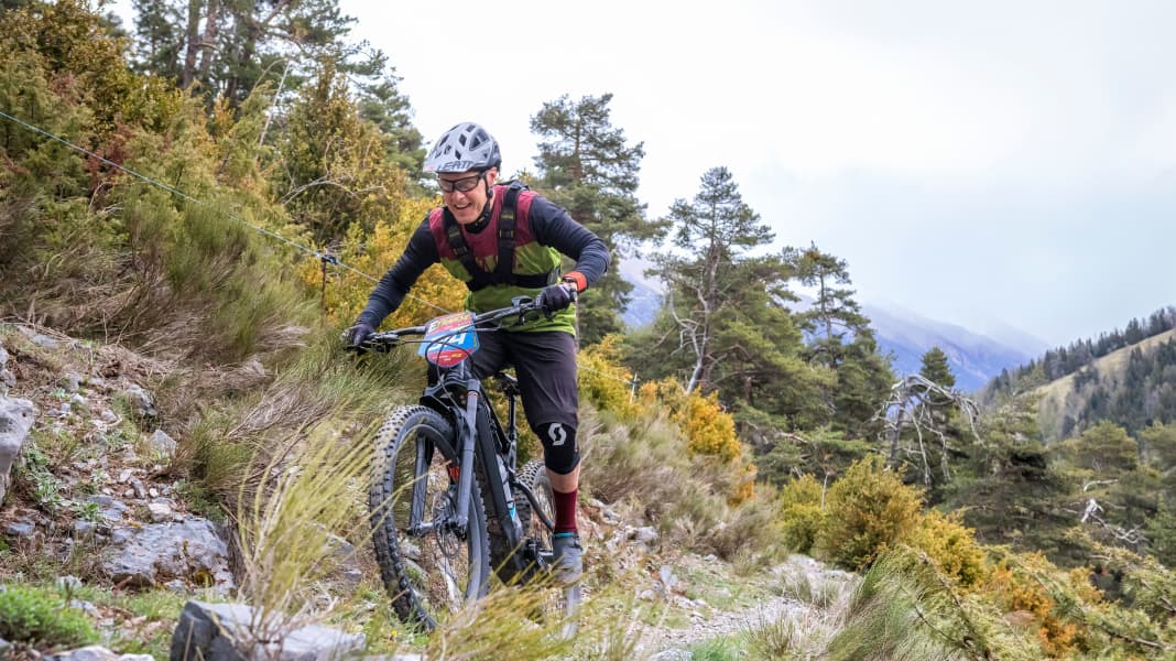 BIKE Transalp: Etappenrennen ab 2024 mit eigener Wertung für E-MTBs | BIKE