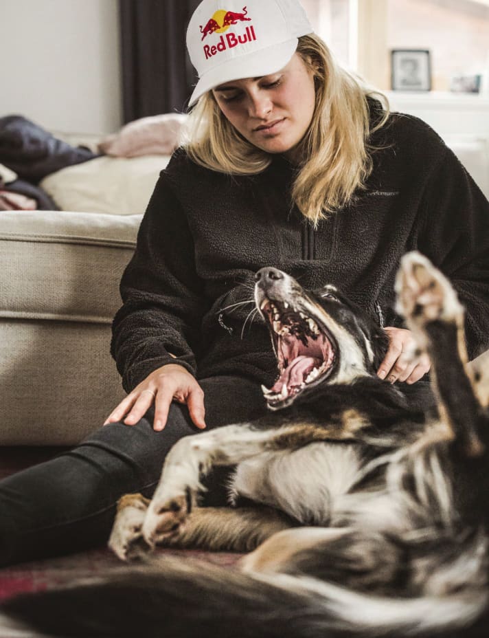 Interview mit Vali Höll: Die Downhill-Weltmeisterin im Wandel | BIKE