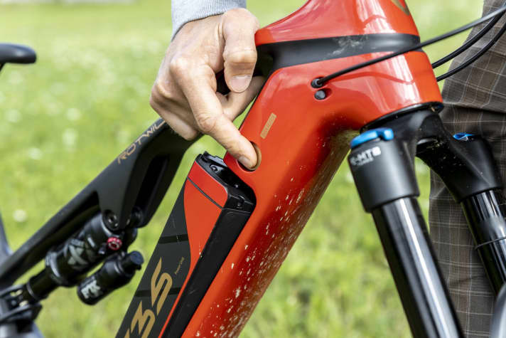 Rotwild R.X 735: auf Diät gesetztes All Mountain Bike | BIKE
