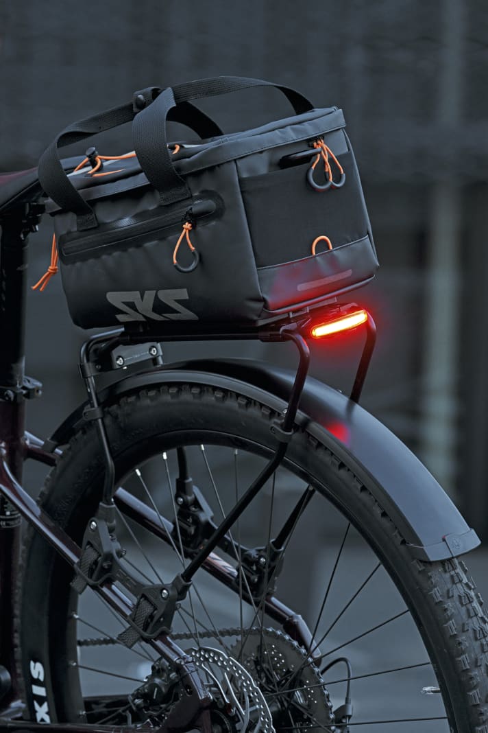 Fahrradgepäckträger: SKS bietet Gepäckträger zum Nachrüsten an | BIKE