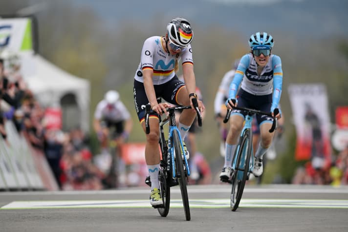 Liane Lippert fährt bei Fleche Wallonne der Frauen aufs Podium | TOUR