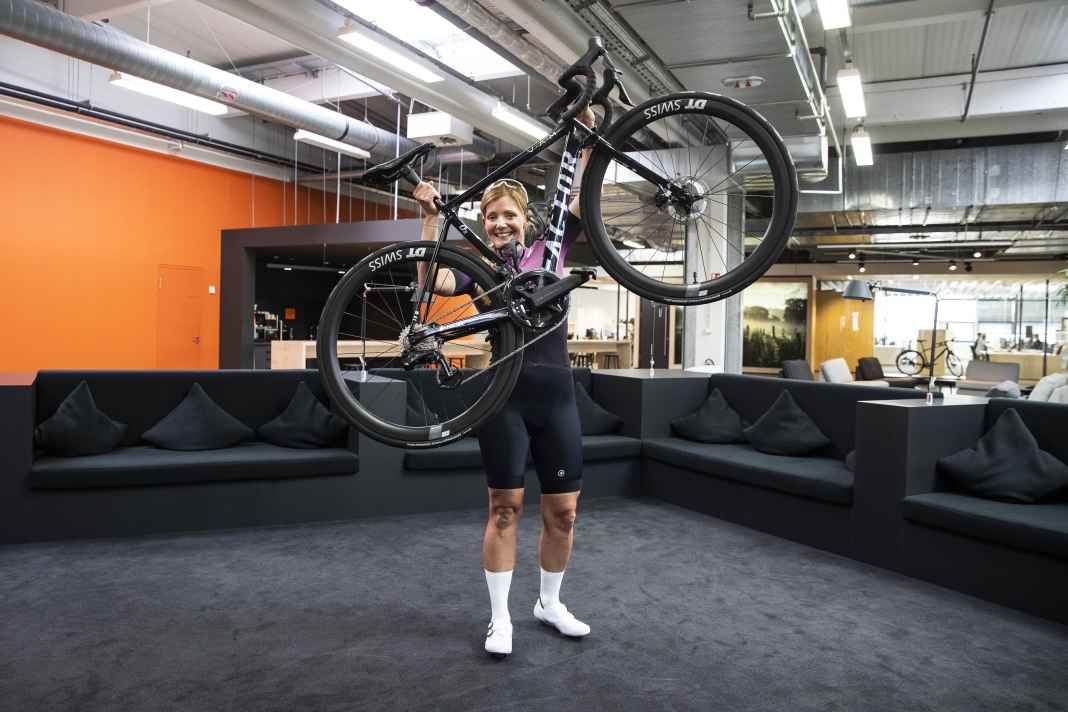 Rad am Ring 2023: Vorbereitung von Leila Künzel läuft optimal | TOUR