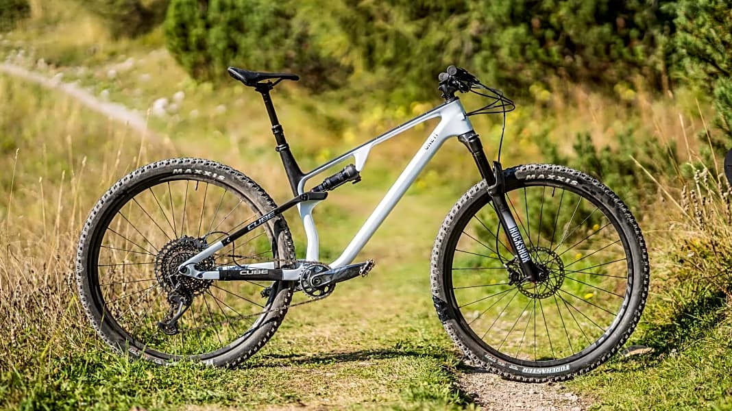 Test Bestseller-Bikes 2023: Marathon-Fully Cube AMS One11 C:68X Pro 29 ...