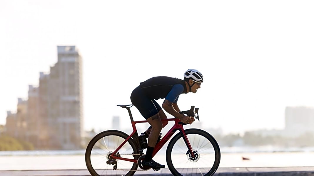 SRAM Force eTap AXS: Erster Test der Elektro-Schaltung fürs Rennrad | TOUR