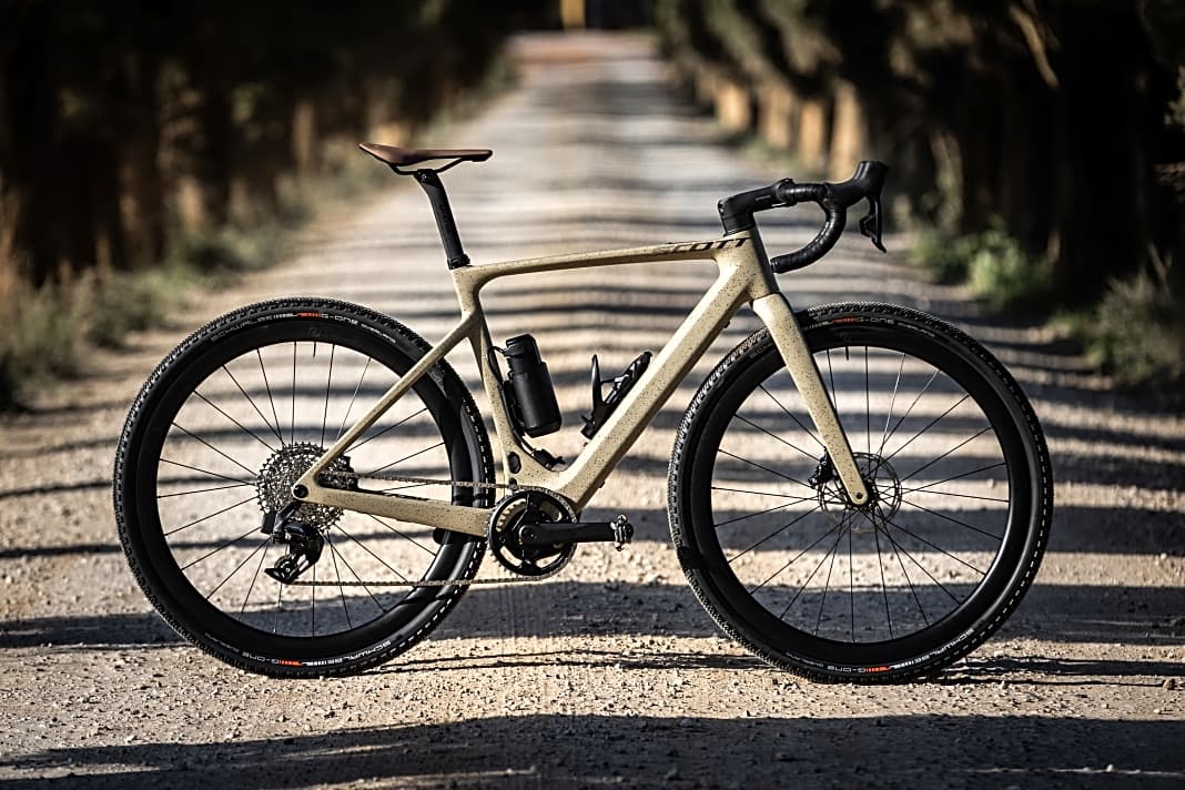 Scott Solace eRide: Neues E-Gravelbike & E-Rennrad mit TQ-Motor | TOUR