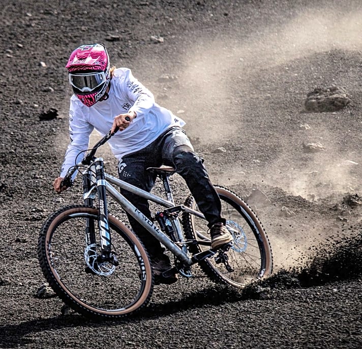 Freeride auf dem Vulkan: 1000 Höhenmeter am Ätna auf Sizilien | BIKE