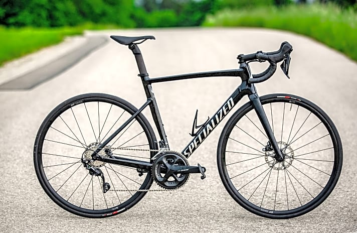 Specialized Allez Sprint Comp vs. Tarmac SL6 Sport im Vergleich | TOUR