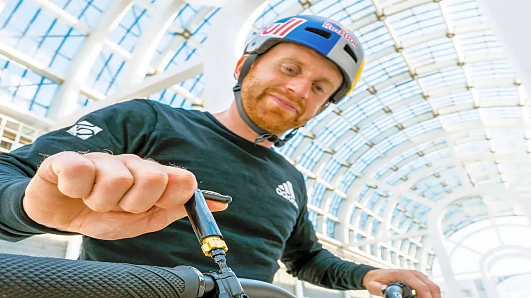 Danny MacAskill im Interview: “Ein Laufrad bauen ist wie Therapie!” | BIKE