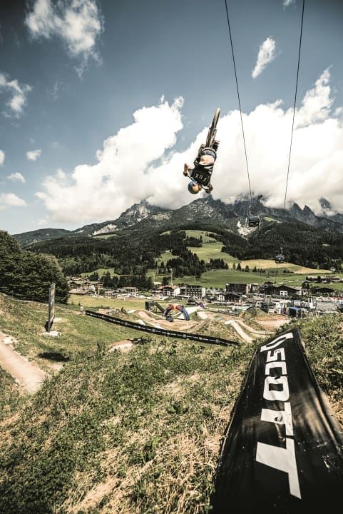 26 Zoll lebt! Das Canyon Stitched 720 Slopestyle-Fully im Test | BIKE